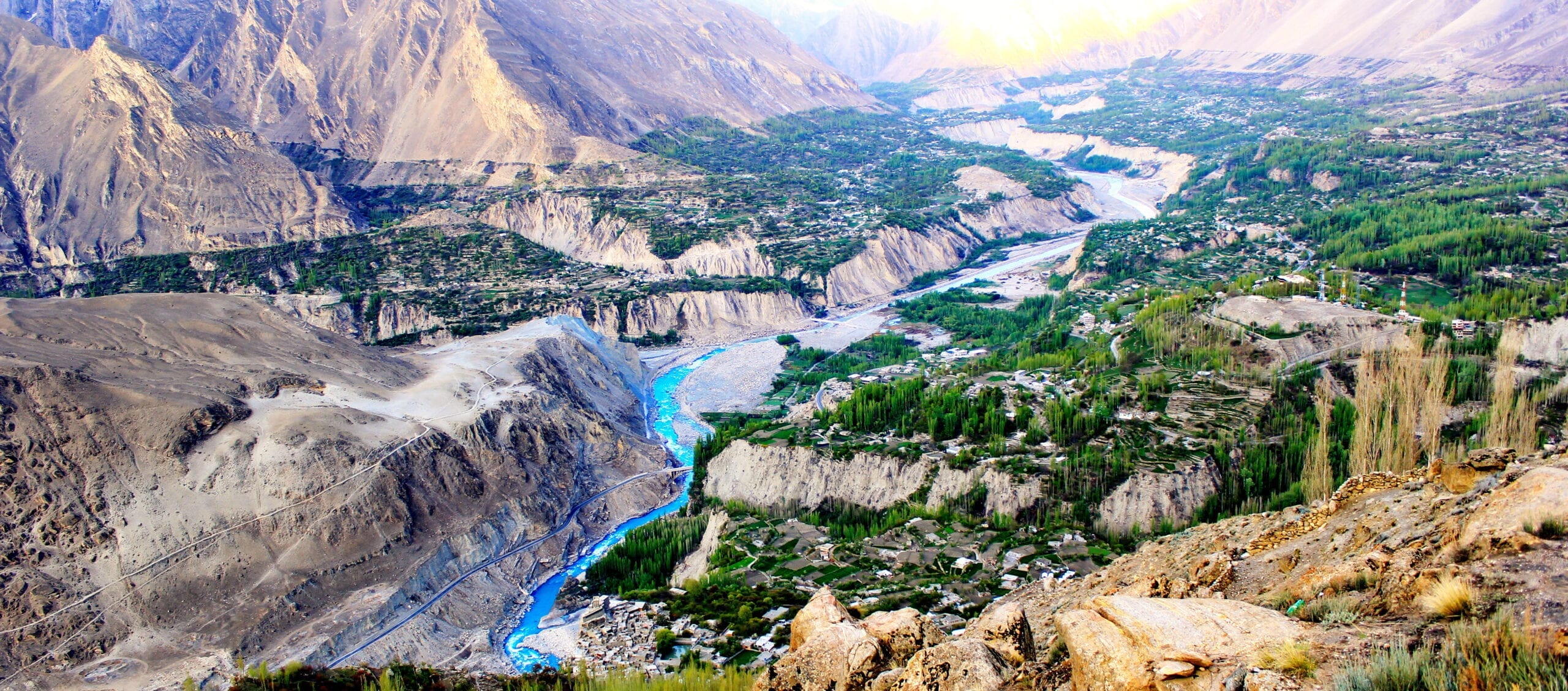 EAGLE NEST: SIGHTSEEING OF BREATHTAKING HUNZA - Tripako