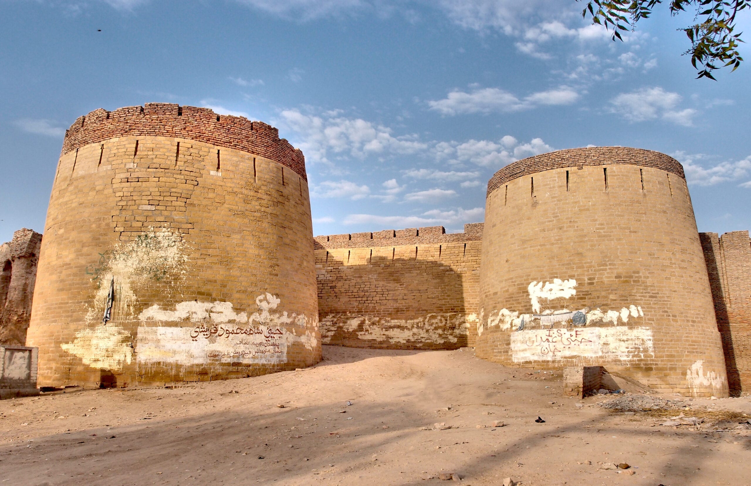 Umerkot Fort: A Historical town - Tripako